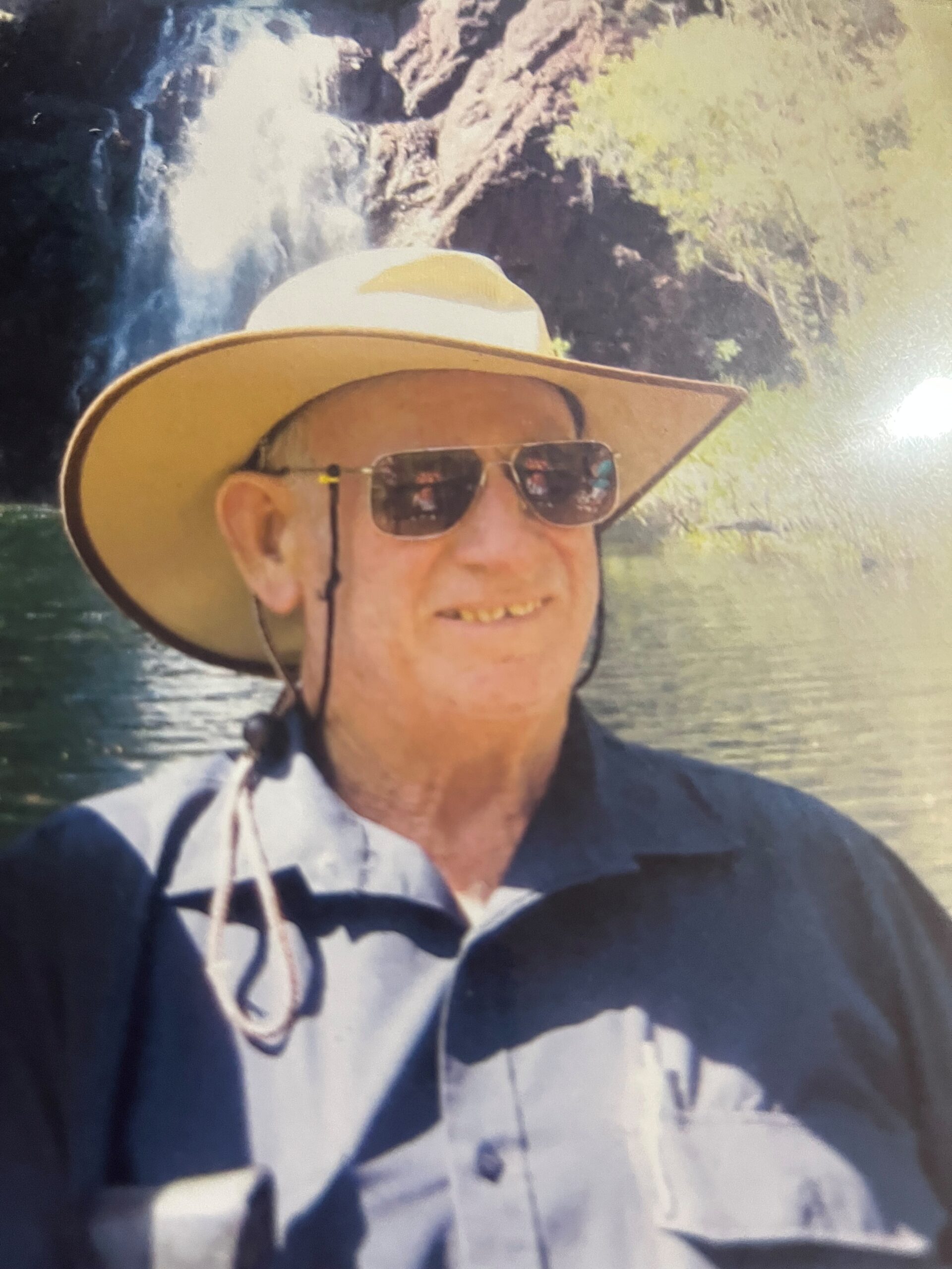 Funeral Notice of Douglas Locke 'Doug' - Boyne Tannum Funerals